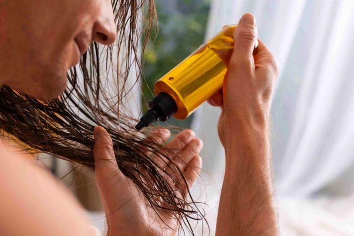 Hair Oiling Benefits, Choosing Oil, and How to Do It