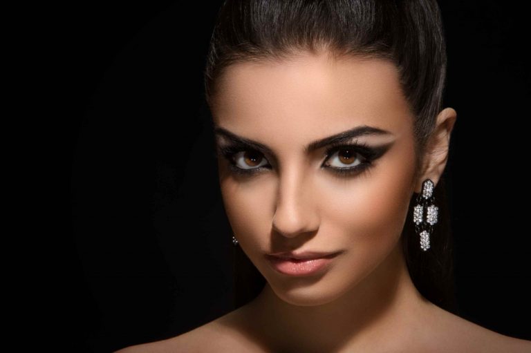 Kajal Or Surma: Know Which is Better For Your Eyes | Buy Wow