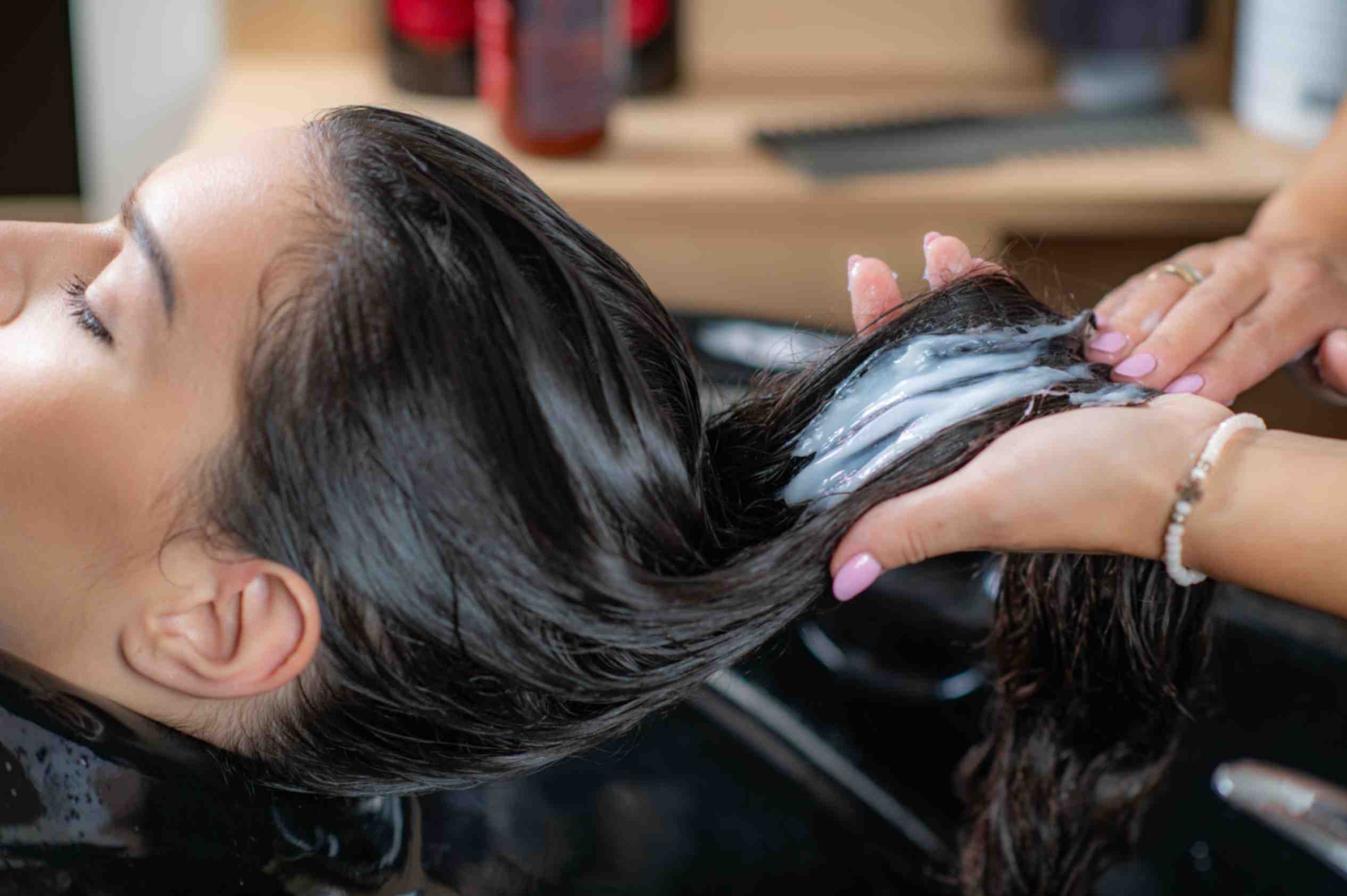 What is a Hair Mask? – How to Use It and Its Benefits